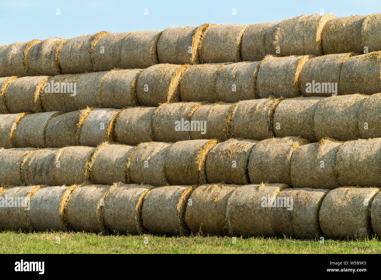 Stacked barrels pyramid hi-res stock photography and images - Alamy