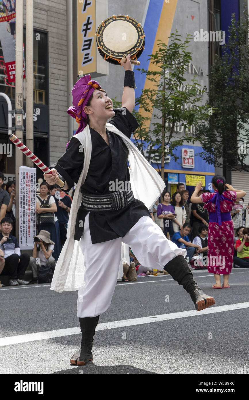 Eisa okinawa hi-res stock photography and images - Alamy