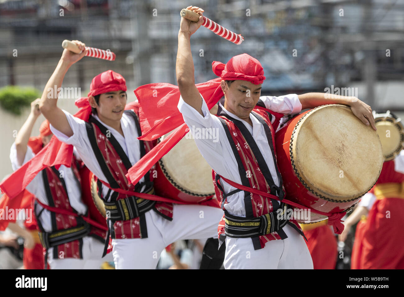 Eisa Okinawa High Resolution Stock Photography and Images - Alamy