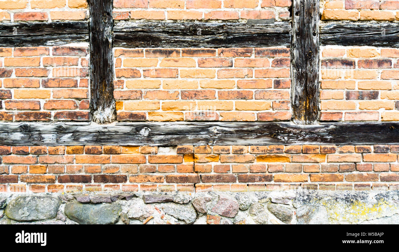 half frame wall Stock Photo - Alamy