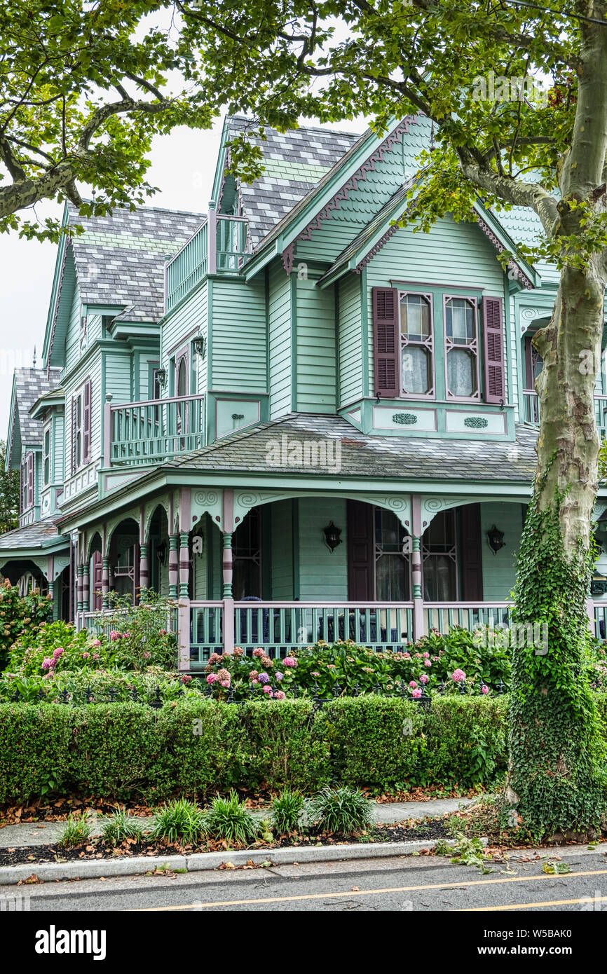 Victorian homes hi-res stock photography and images - Alamy