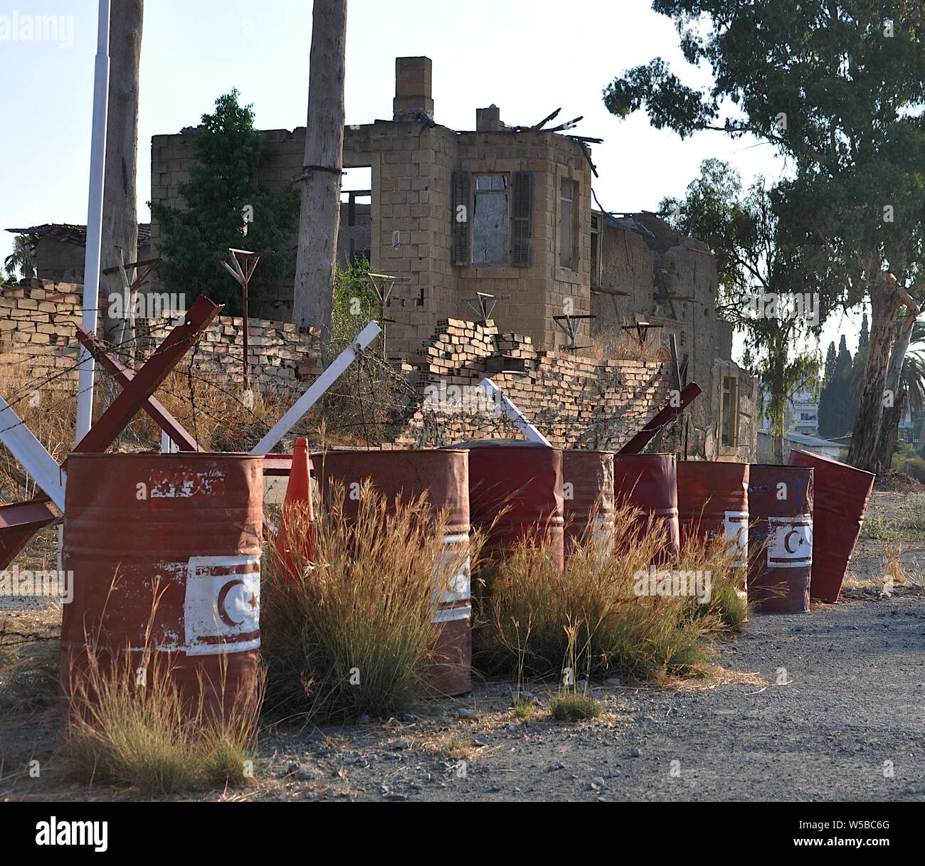 Cyprus 1974 war buildings hi-res stock photography and images - Alamy