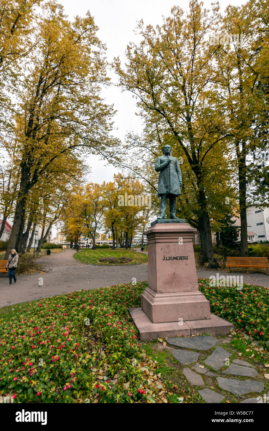 Johan Ludvig Runeberg statue in Medieval town of Porvoo, Uusimaa ...