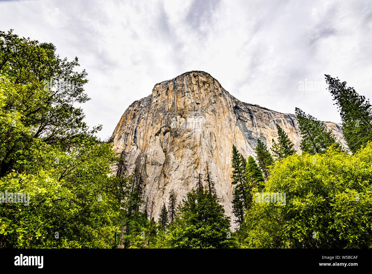 El Capitan, a granite monolith located on the north side of Yosemite ...