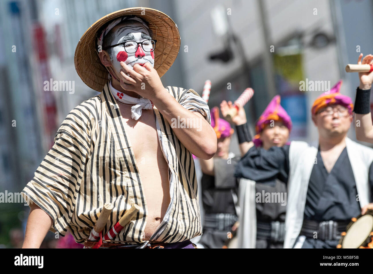 Tokyo, Japan. 27th July, 2019. Eisa dancers perform during the Shinjuku ...