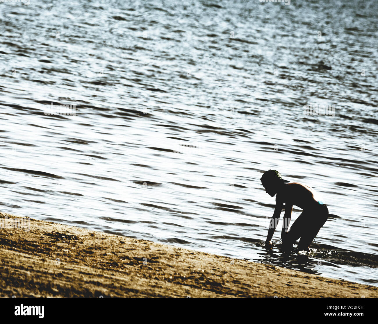 Active sea hi-res stock photography and images - Alamy