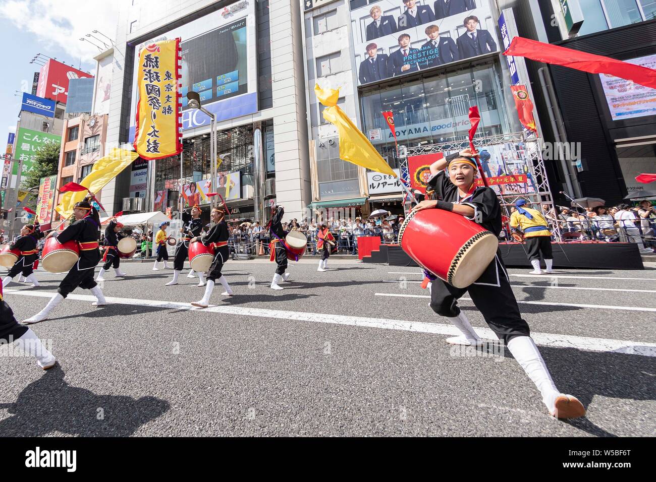 Okinawa eisa dance hi-res stock photography and images - Alamy