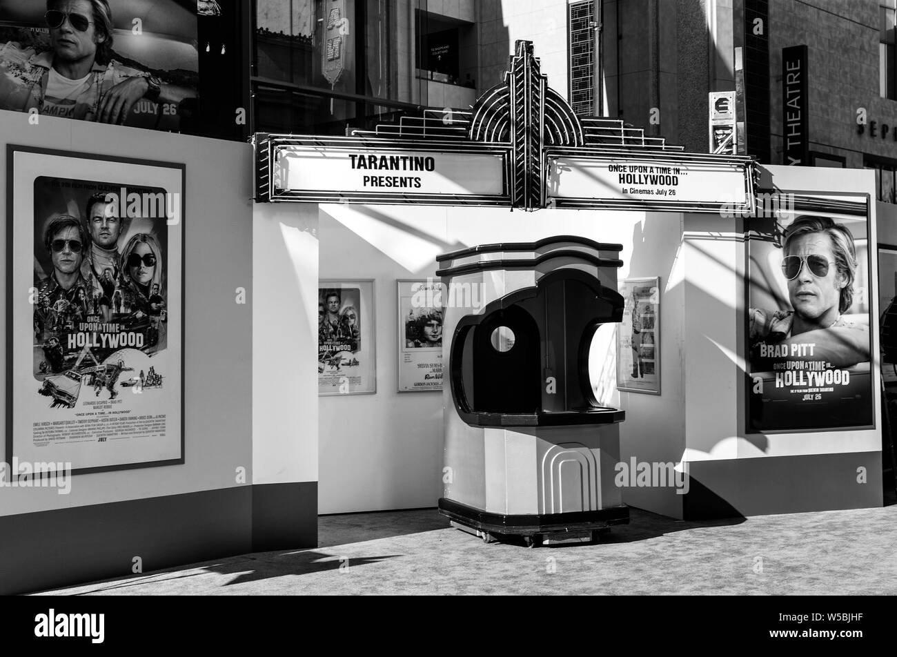 Hollywood premiere event Black and White Stock Photos & Images - Alamy