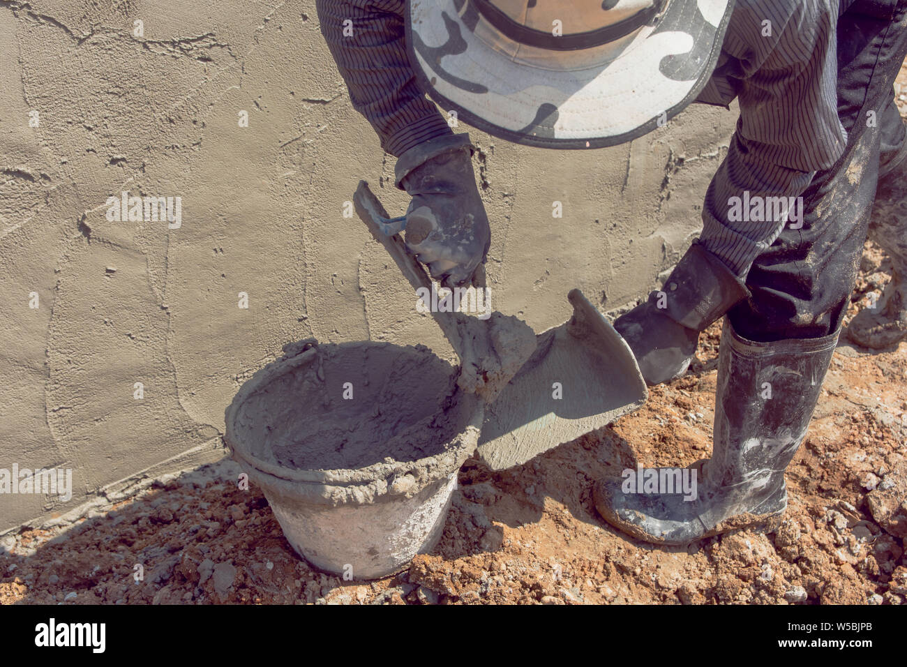 Plastering building hi-res stock photography and images - Alamy