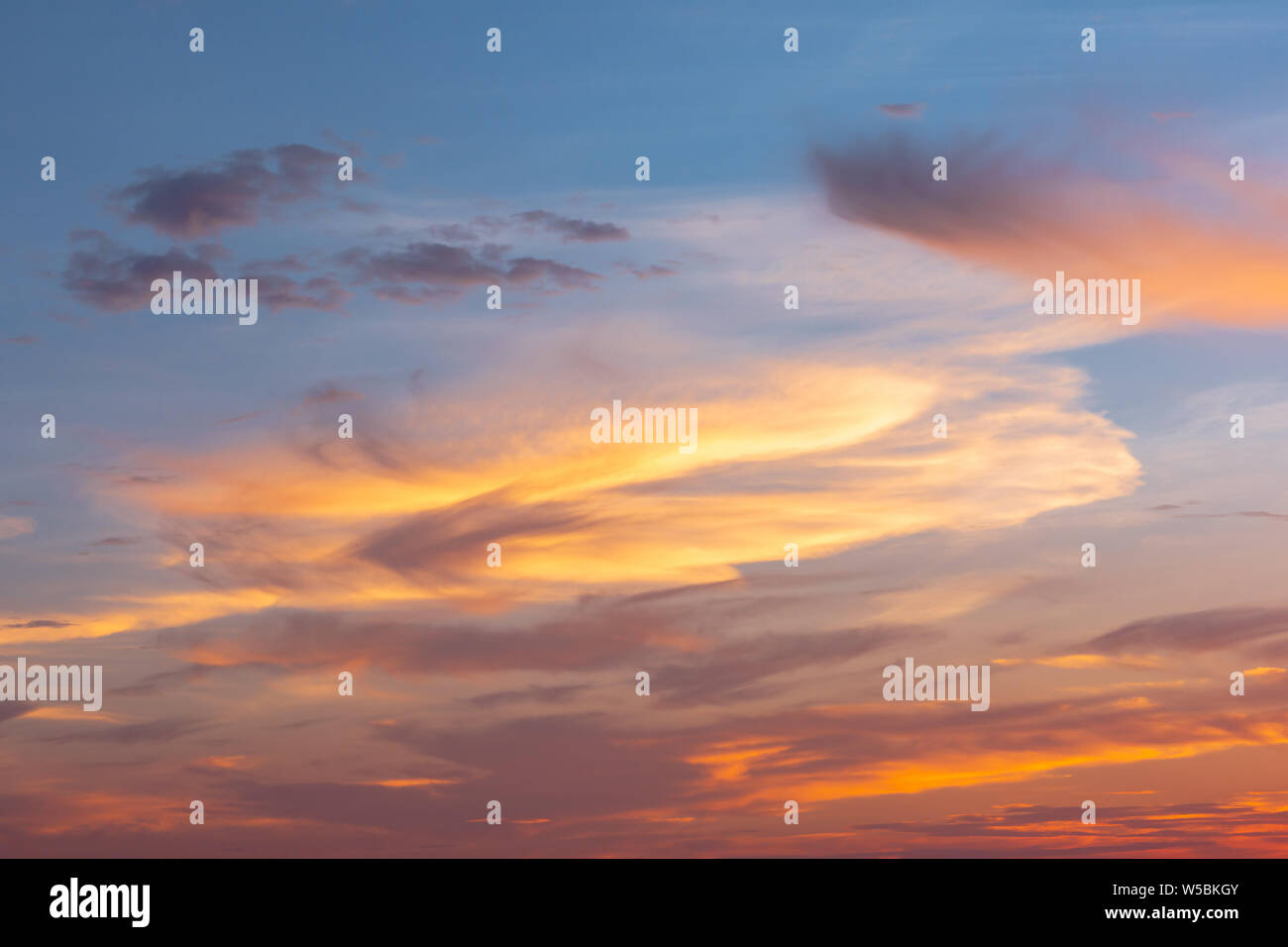Sky and cloud at sunset with sunset light effects background. clouds ...