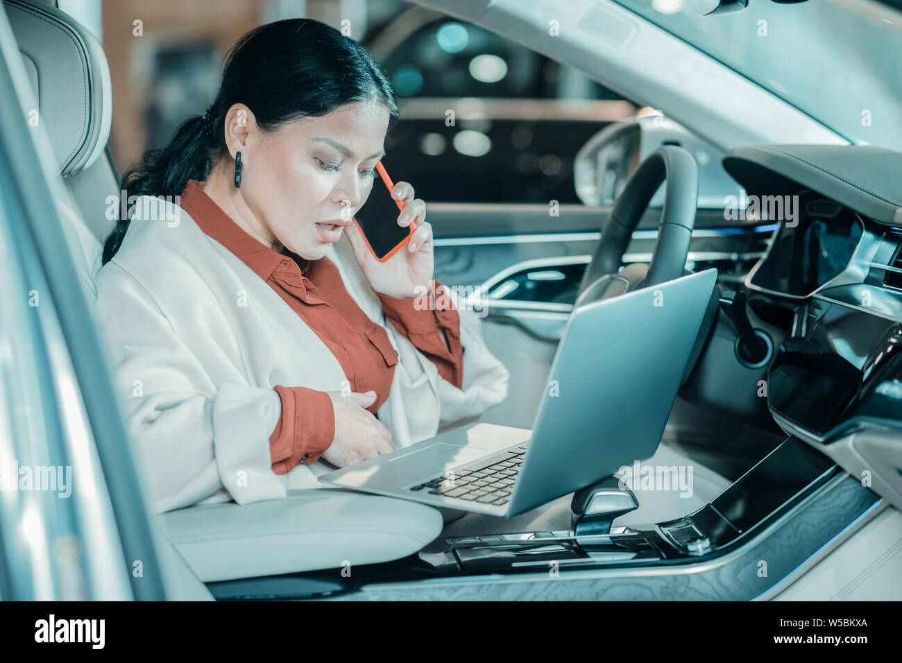 Working remotely car hi-res stock photography and images - Alamy