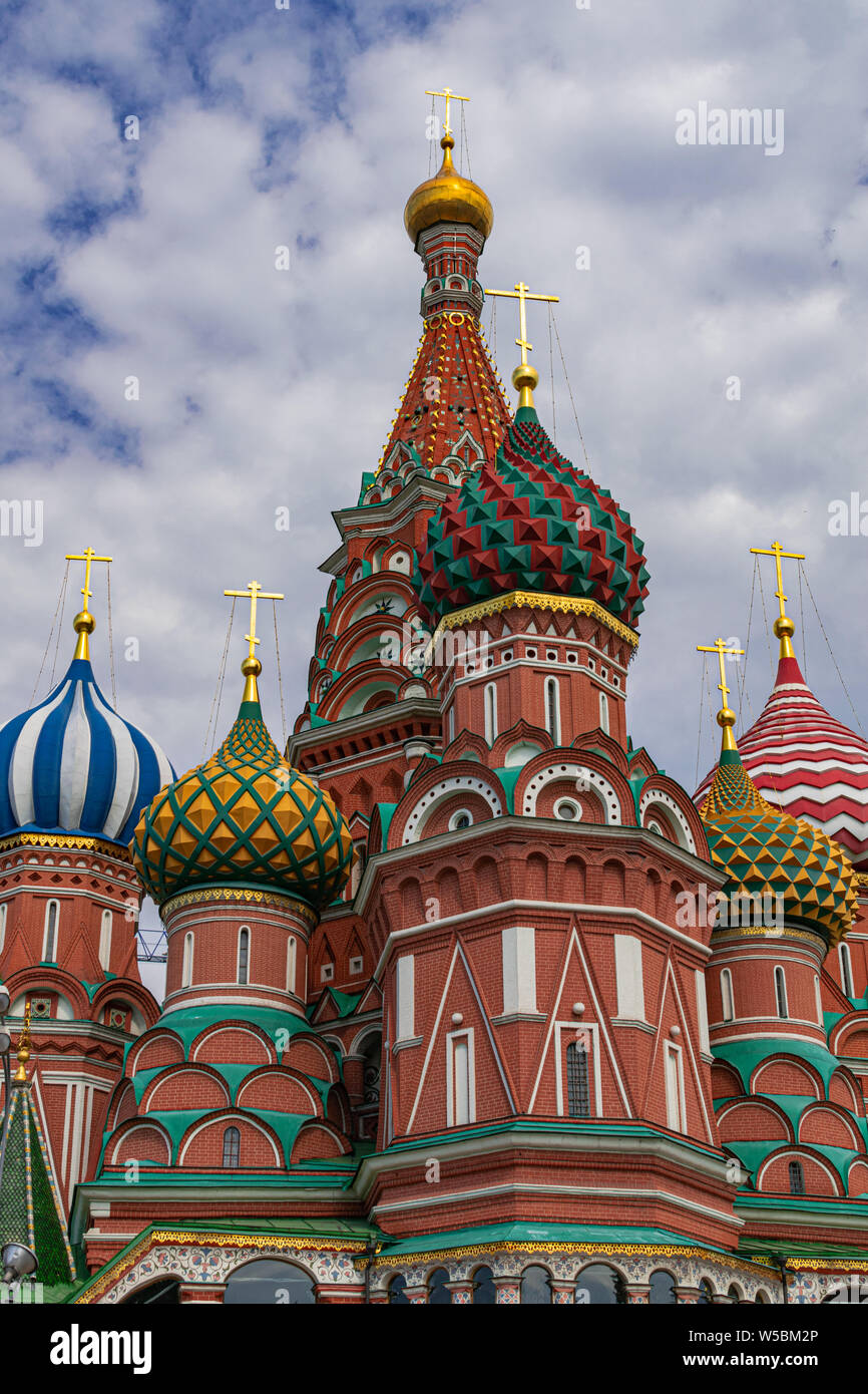 Saint Basil´s colorful domes, with grey clouds background, Moscow ...