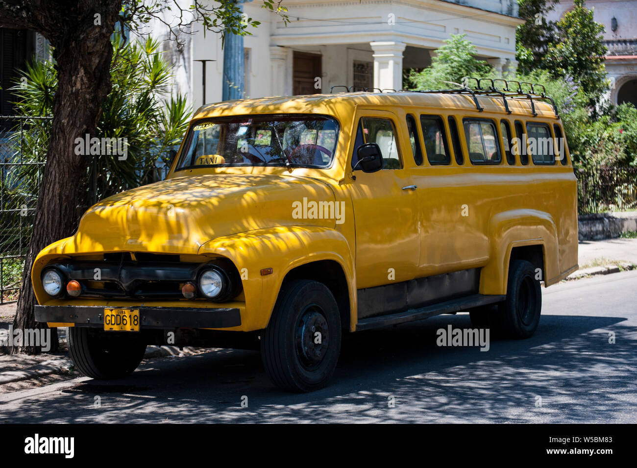 Yellow and unique station-wagon style vintage van in Havana, Cuba Stock ...