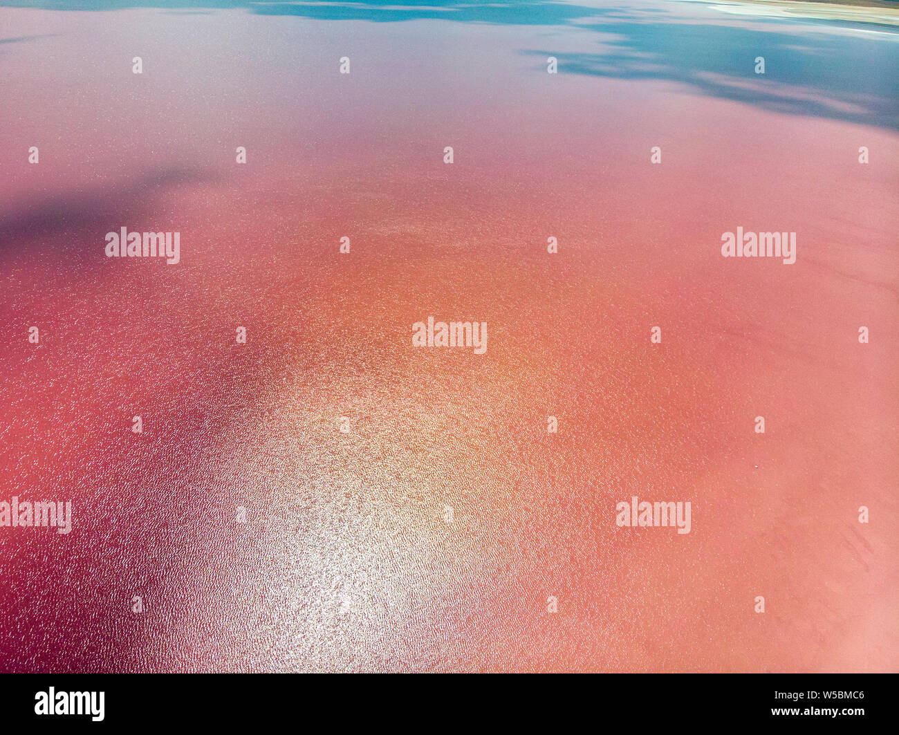 Aerial tuz gölü pink salt hi-res stock photography and images - Alamy