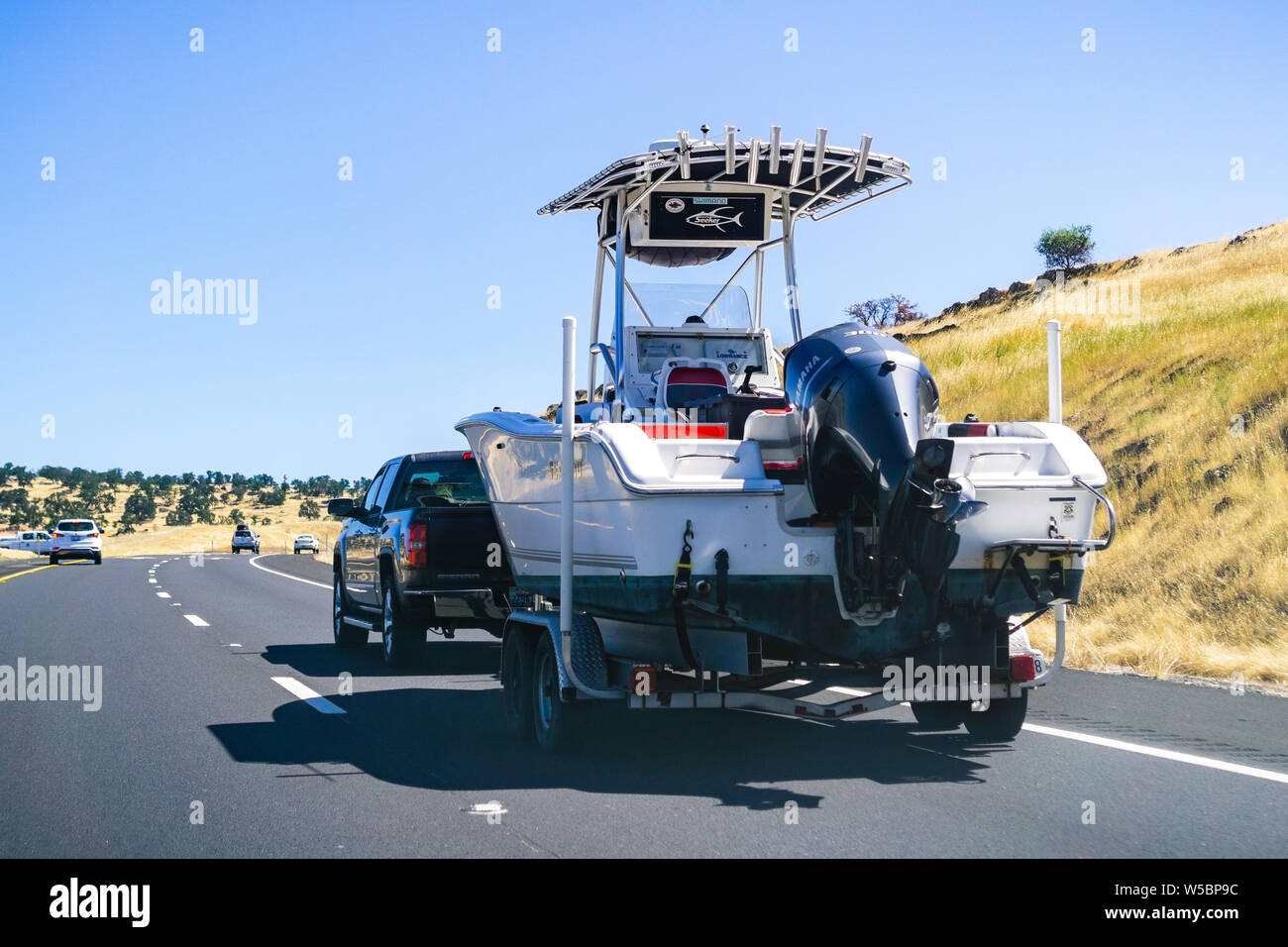 Towing a boat hi-res stock photography and images - Alamy