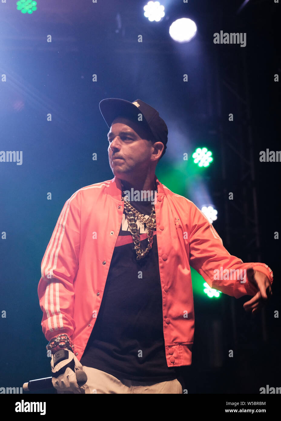 Goldie lookin chain hi-res stock photography and images - Alamy