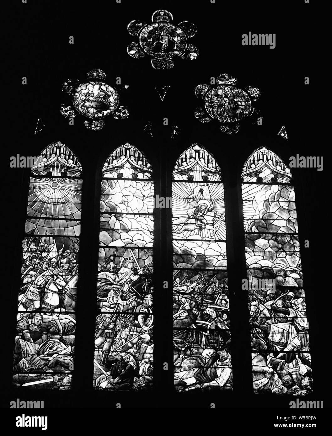 INTERIOR - VIDRIERA DE LA CATEDRAL DE LEON - SIGLO XIII - GOTICO ...