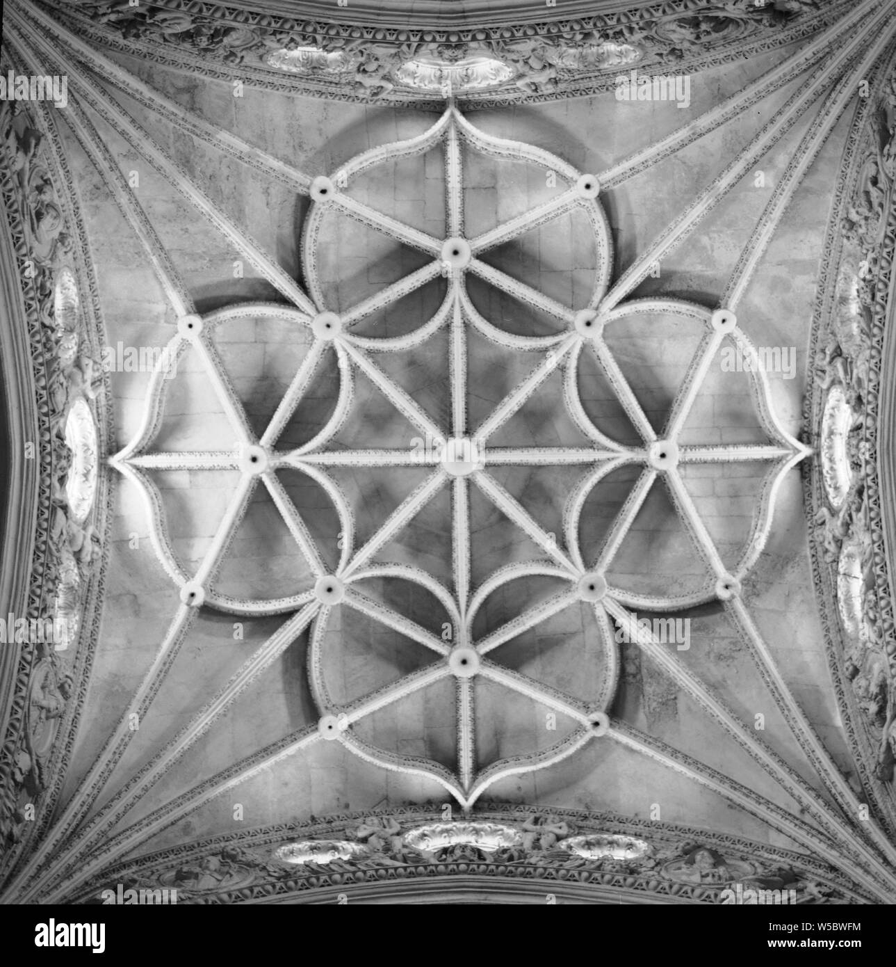 BOVEDAS ESTRELLADAS - GOTICO ESPAÑOL. Location: CATEDRAL-INTERIOR ...