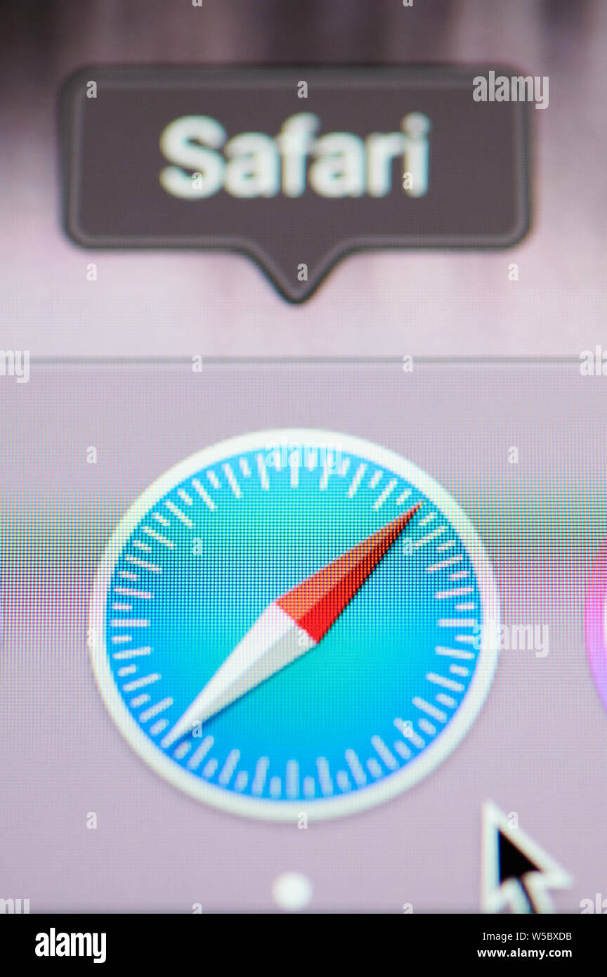 New york, USA - july 26, 2019: Run safari browser on computer macro ...