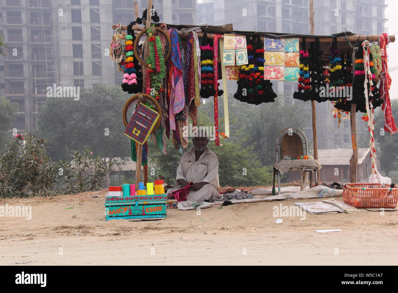Decorative items at a market stall, India Stock Photo - Alamy