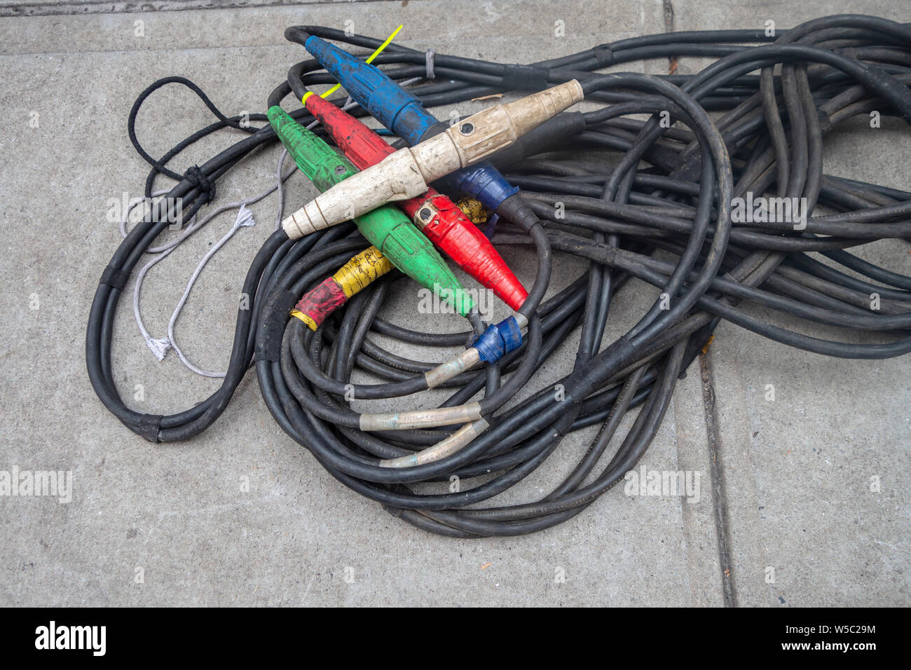 Black connectors hi-res stock photography and images - Alamy