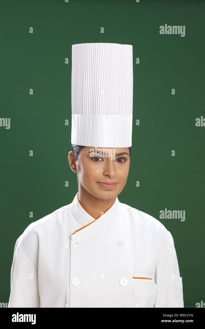 Indian chef hi-res stock photography and images - Alamy