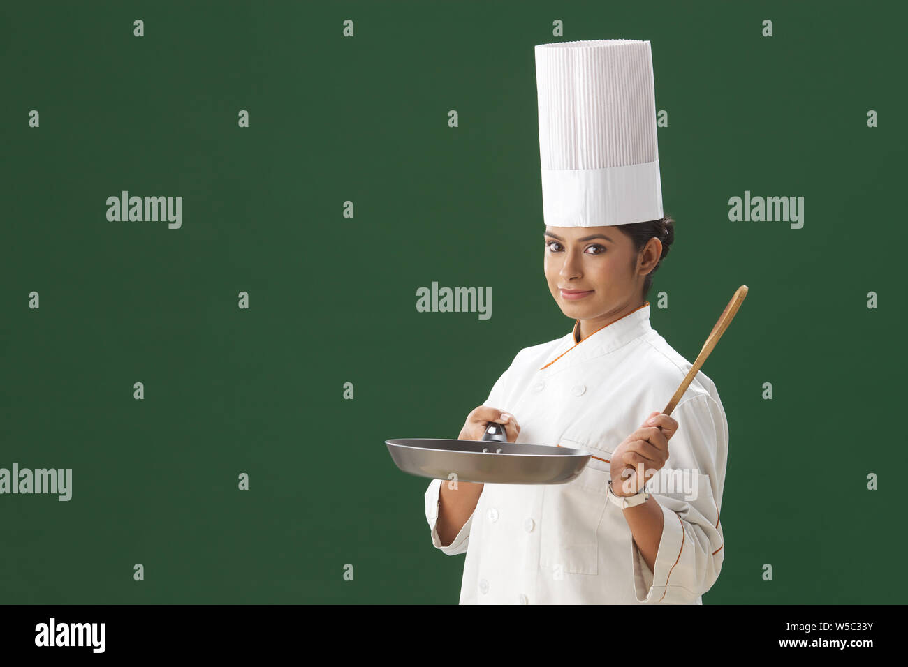 Indian cooking pans hi-res stock photography and images - Alamy