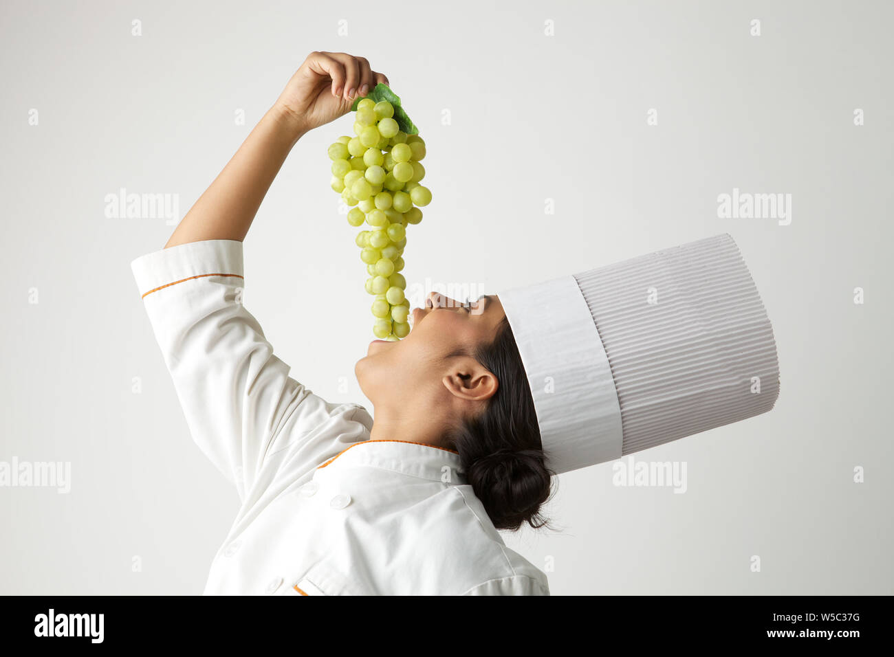 Indian chef hi-res stock photography and images - Alamy