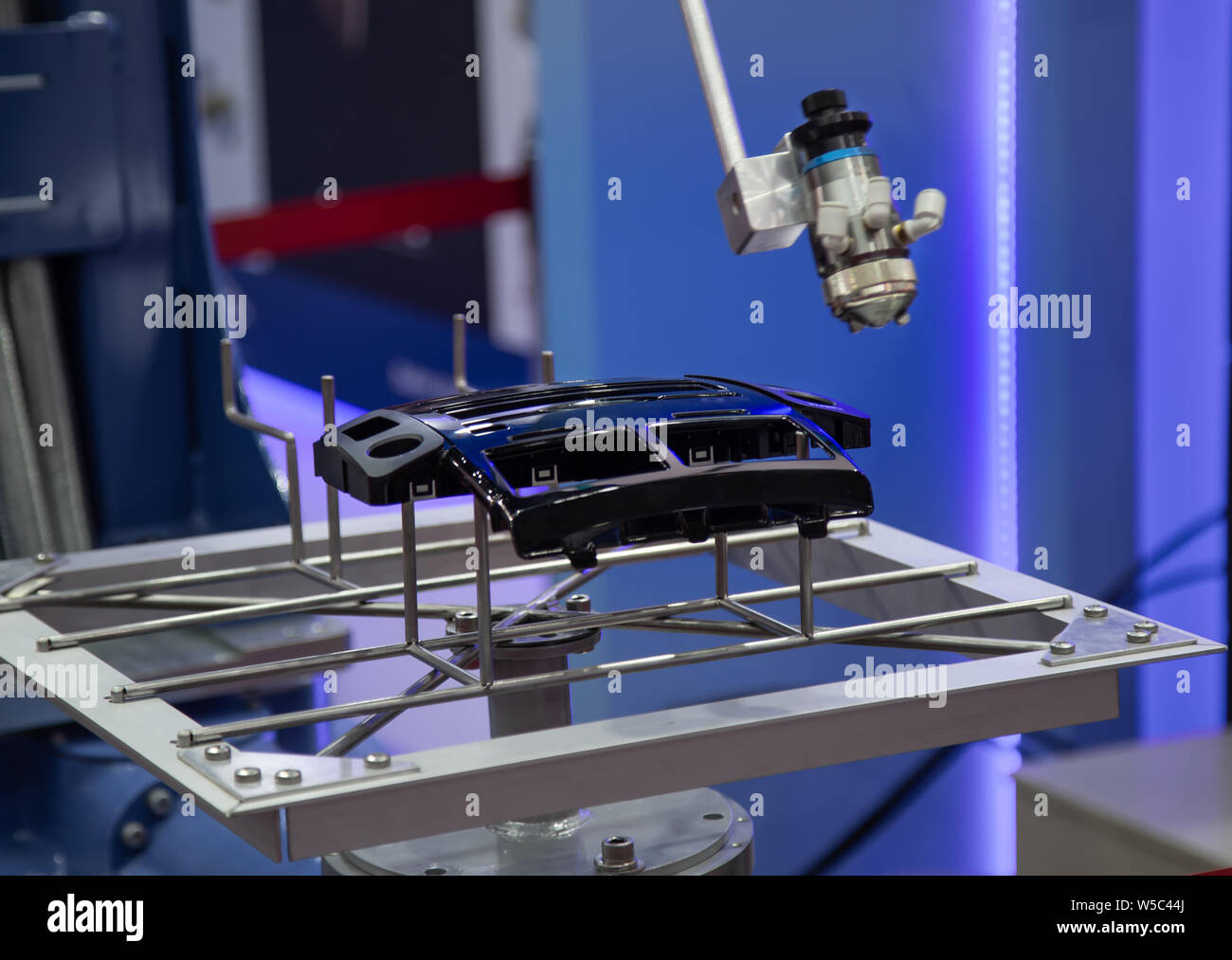 Car manufacturing paint robot hi-res stock photography and images - Alamy