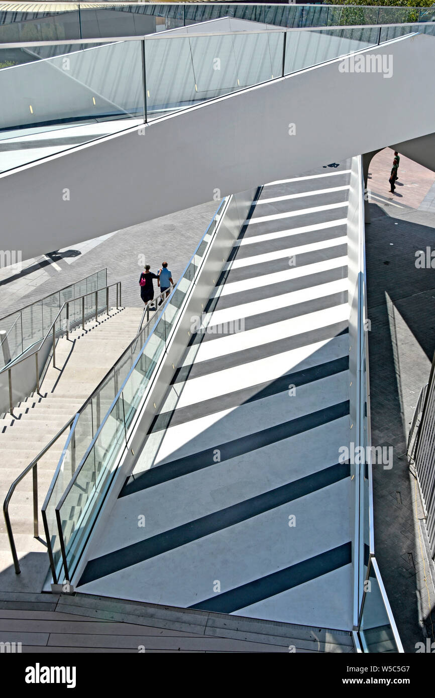 Elevated walkways hi-res stock photography and images - Alamy