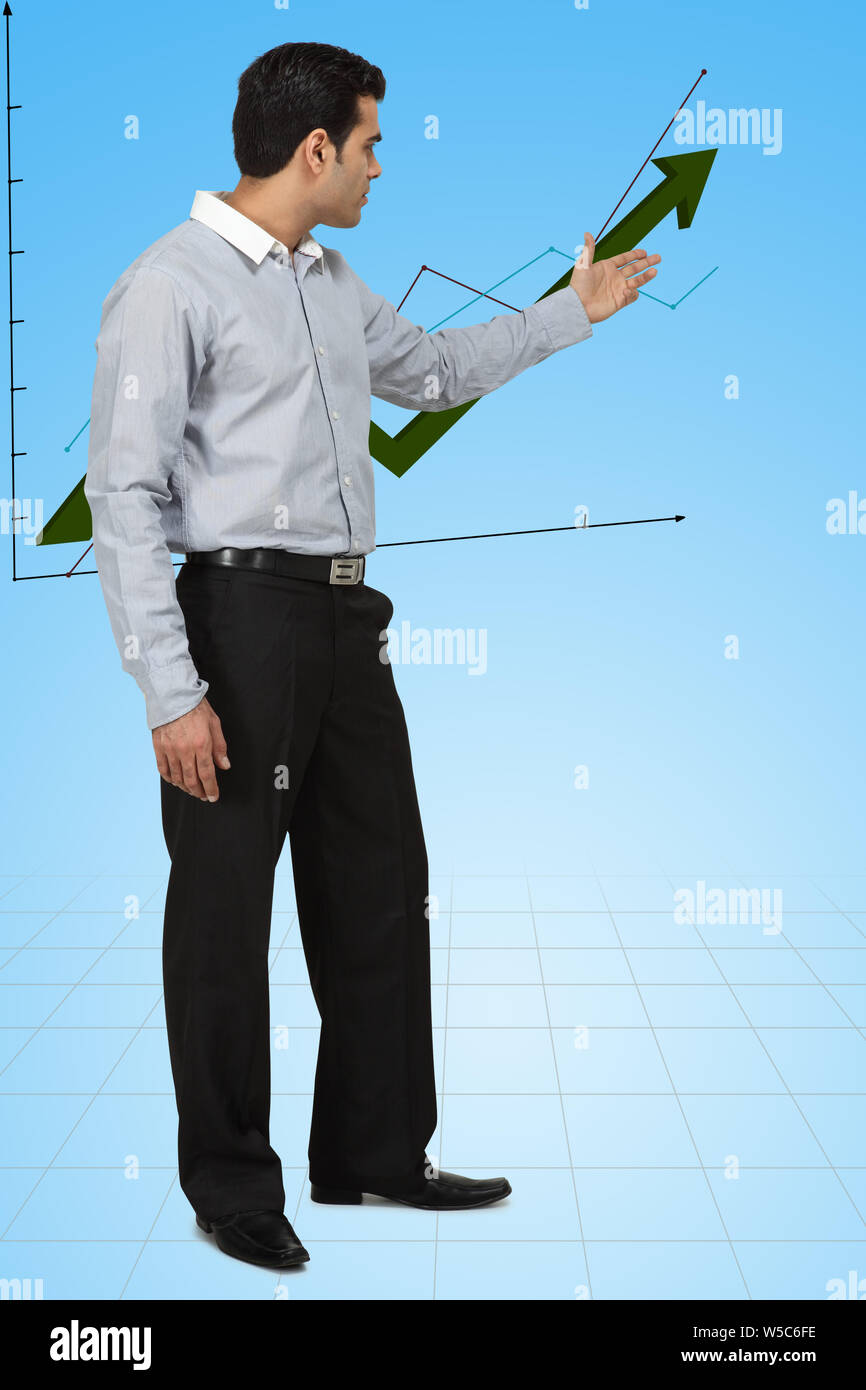 Upward arrow graph hi-res stock photography and images - Alamy