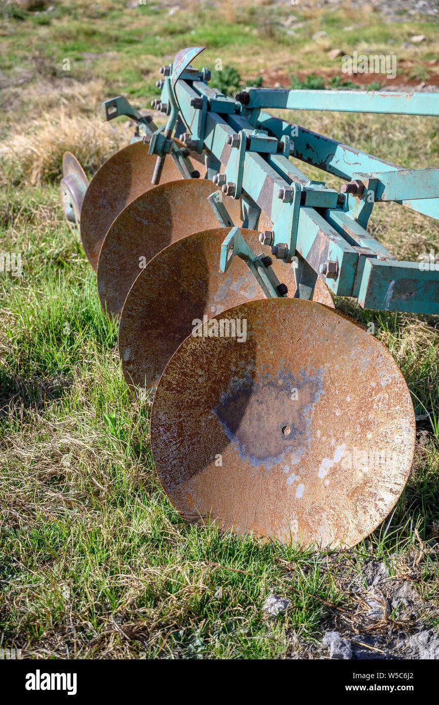 Metal discs hi-res stock photography and images - Alamy