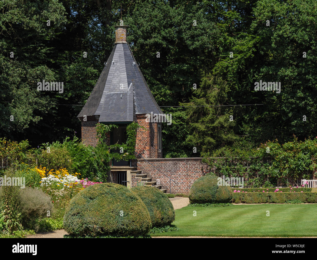 small Castle in germany Stock Photo - Alamy