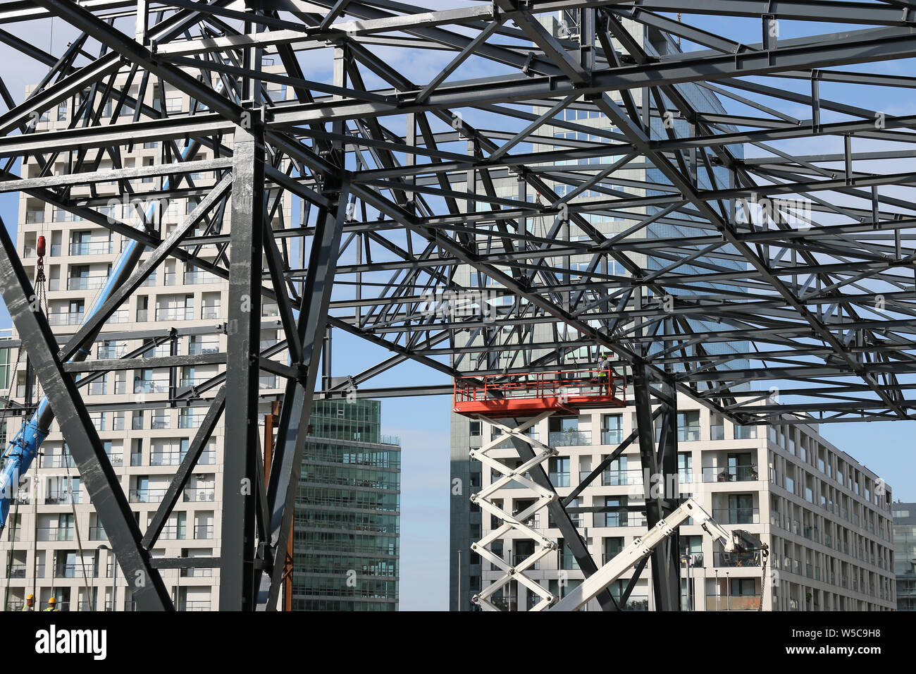 Austria vienna high rise buildings hi-res stock photography and images ...