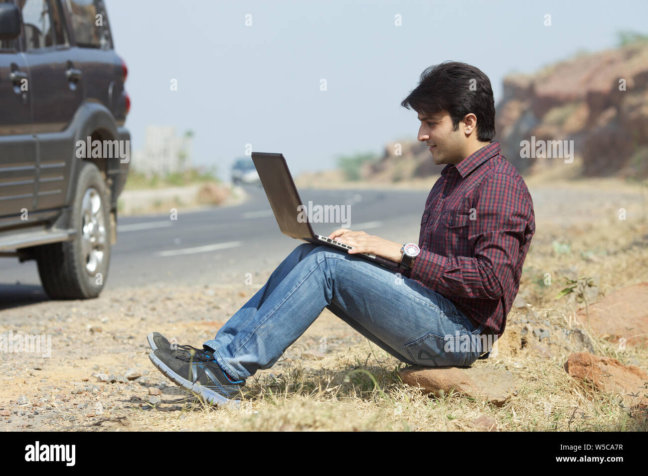 Vehicle working at the roadside hi-res stock photography and images - Alamy