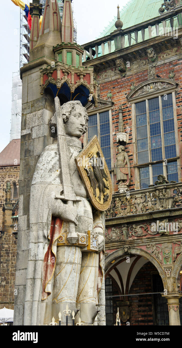 View of sculpture of the Bremen Roland on the main market square in the ...