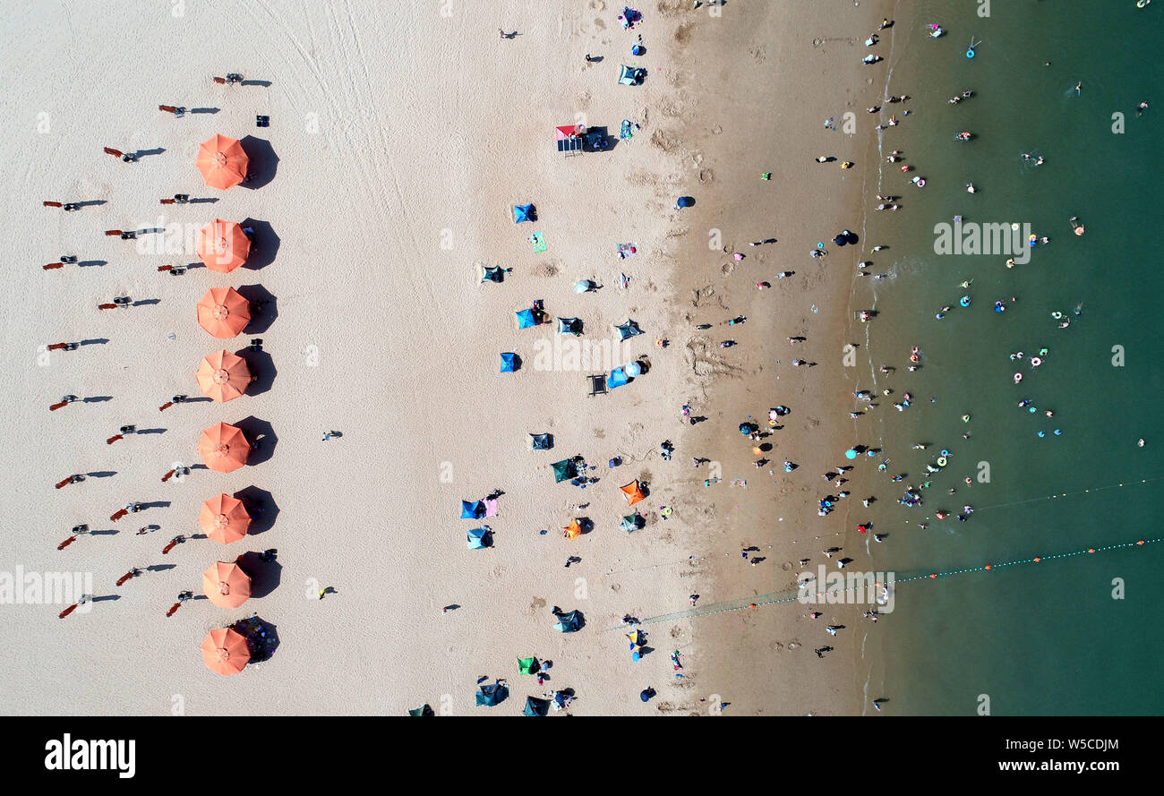 Tianjin beach hi-res stock photography and images - Alamy