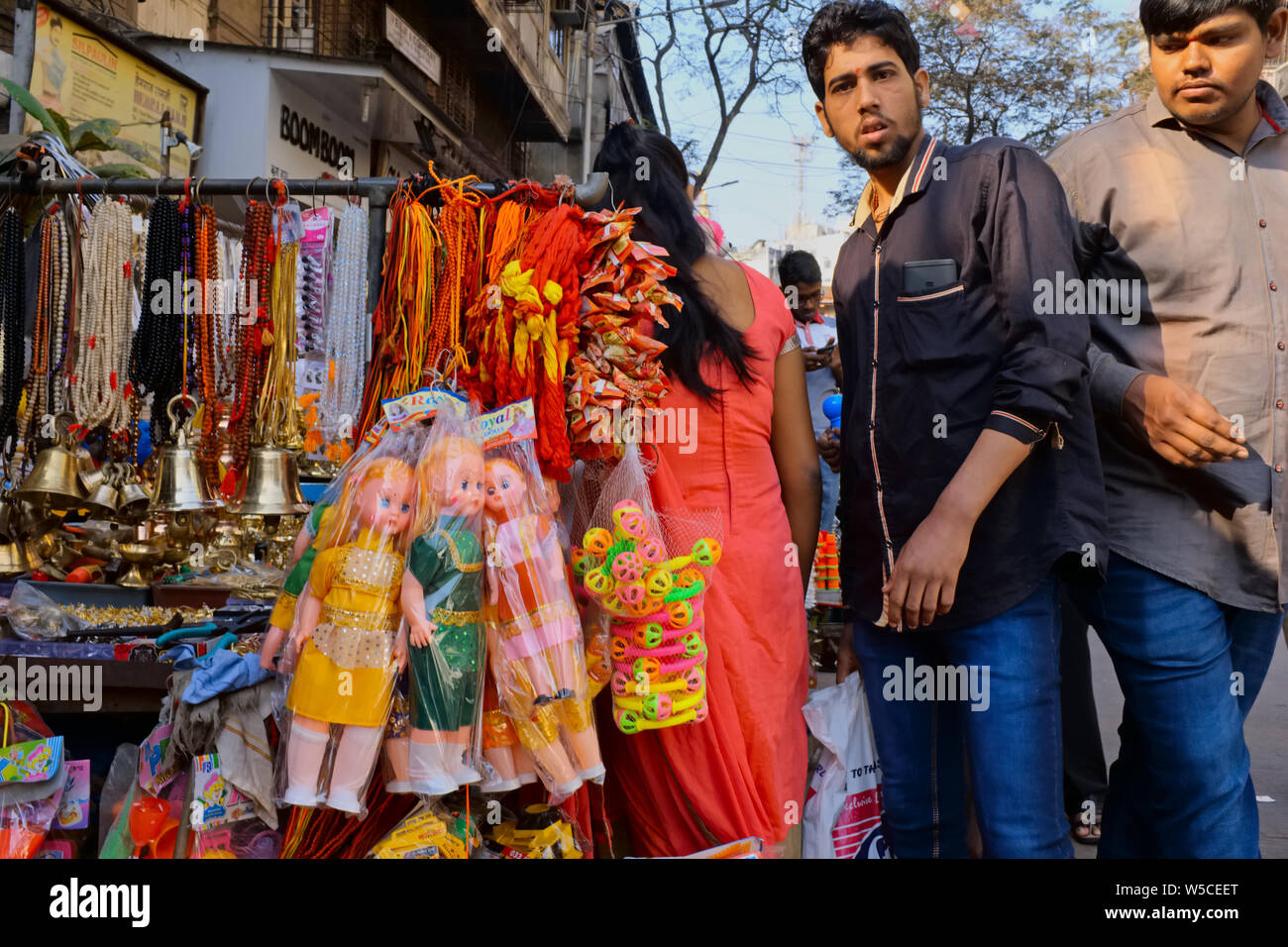 Mumbai small scale business hi-res stock photography and images - Alamy