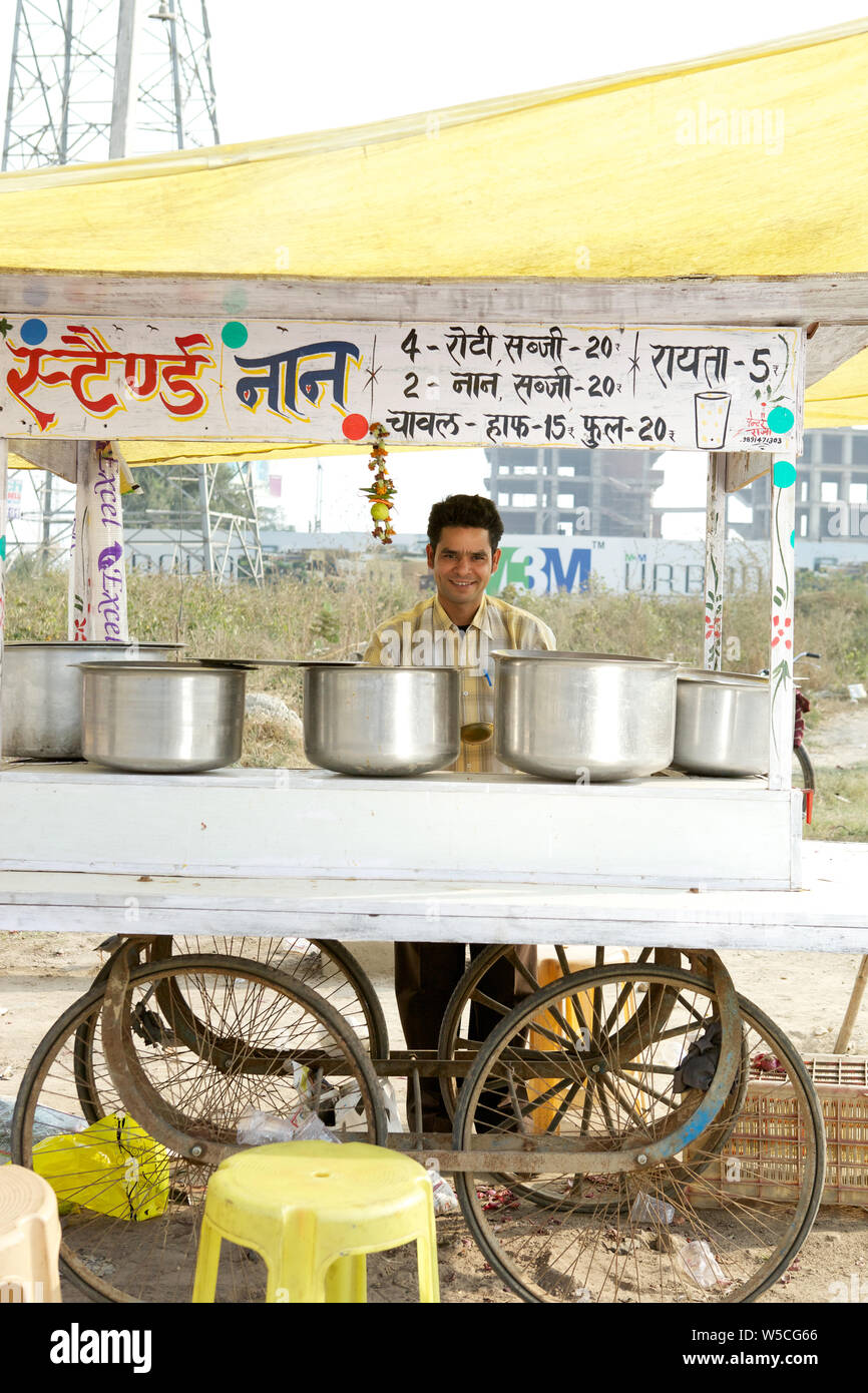 Food concession cart hi-res stock photography and images - Alamy