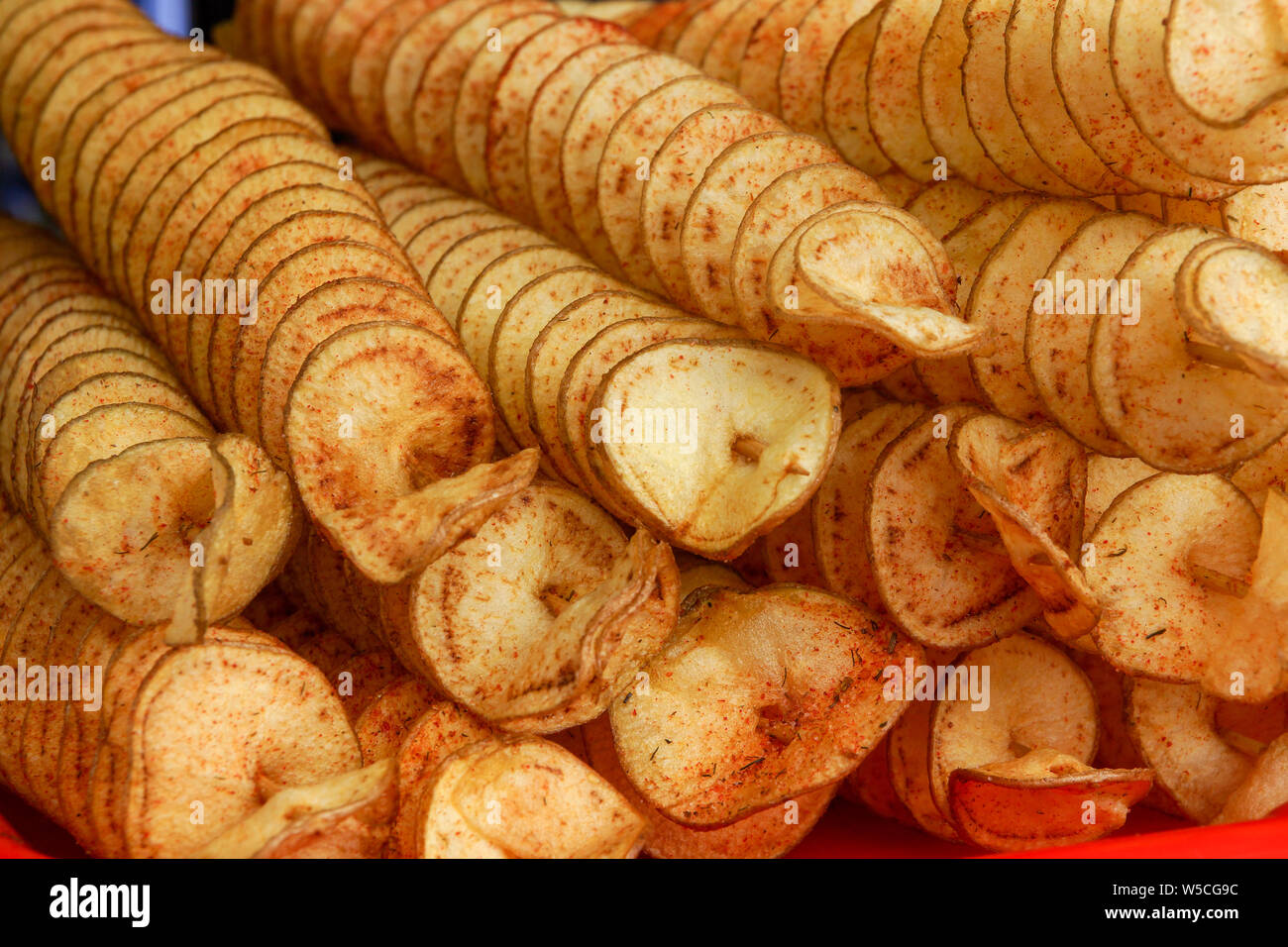 Golden fried potato slices hi-res stock photography and images - Alamy