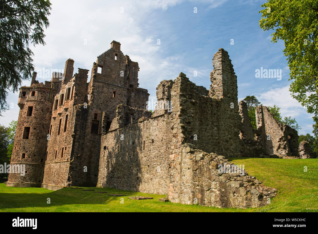 Huntly aberdeenshire hi-res stock photography and images - Alamy