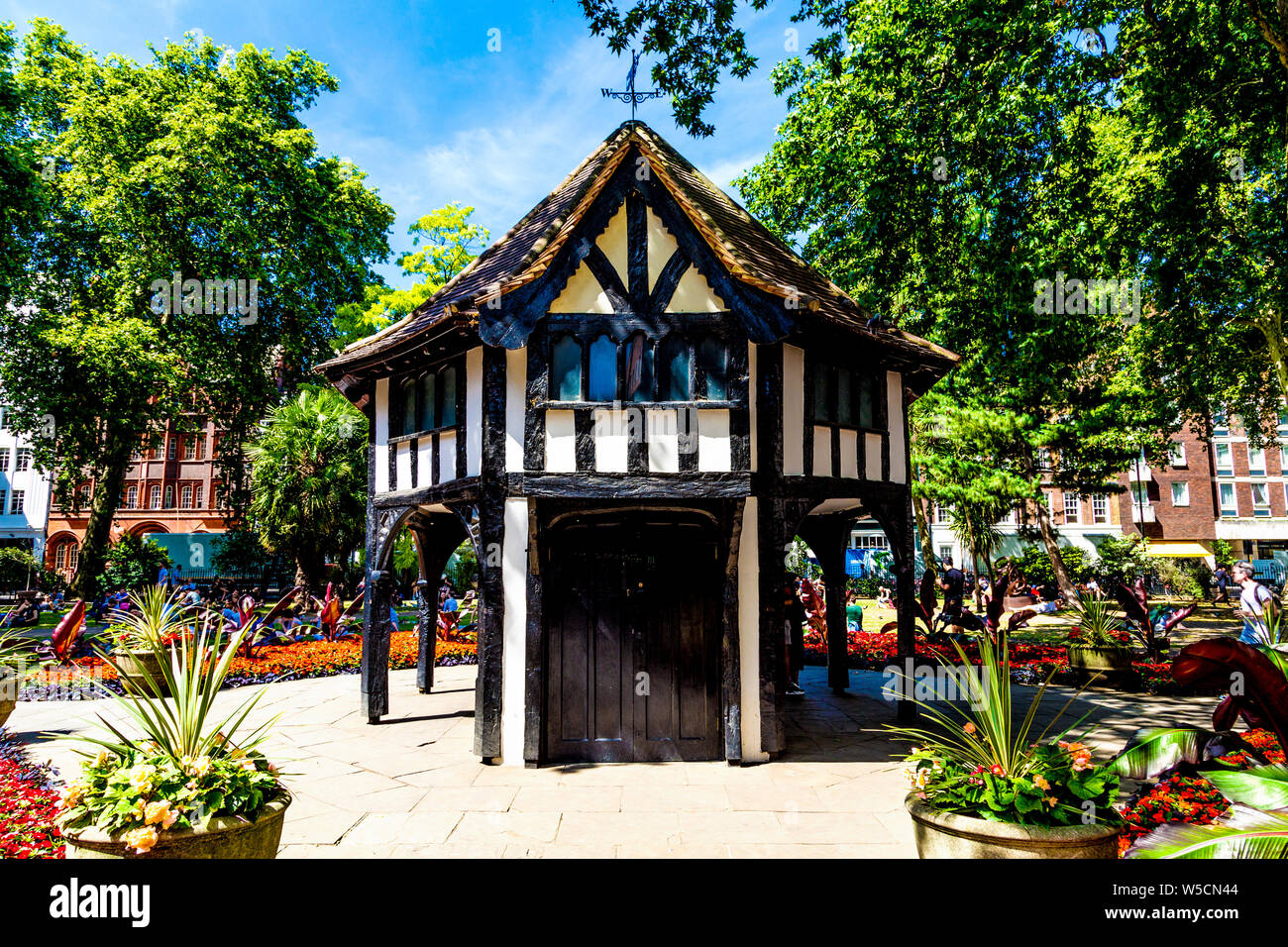 Tudor london hi-res stock photography and images - Alamy