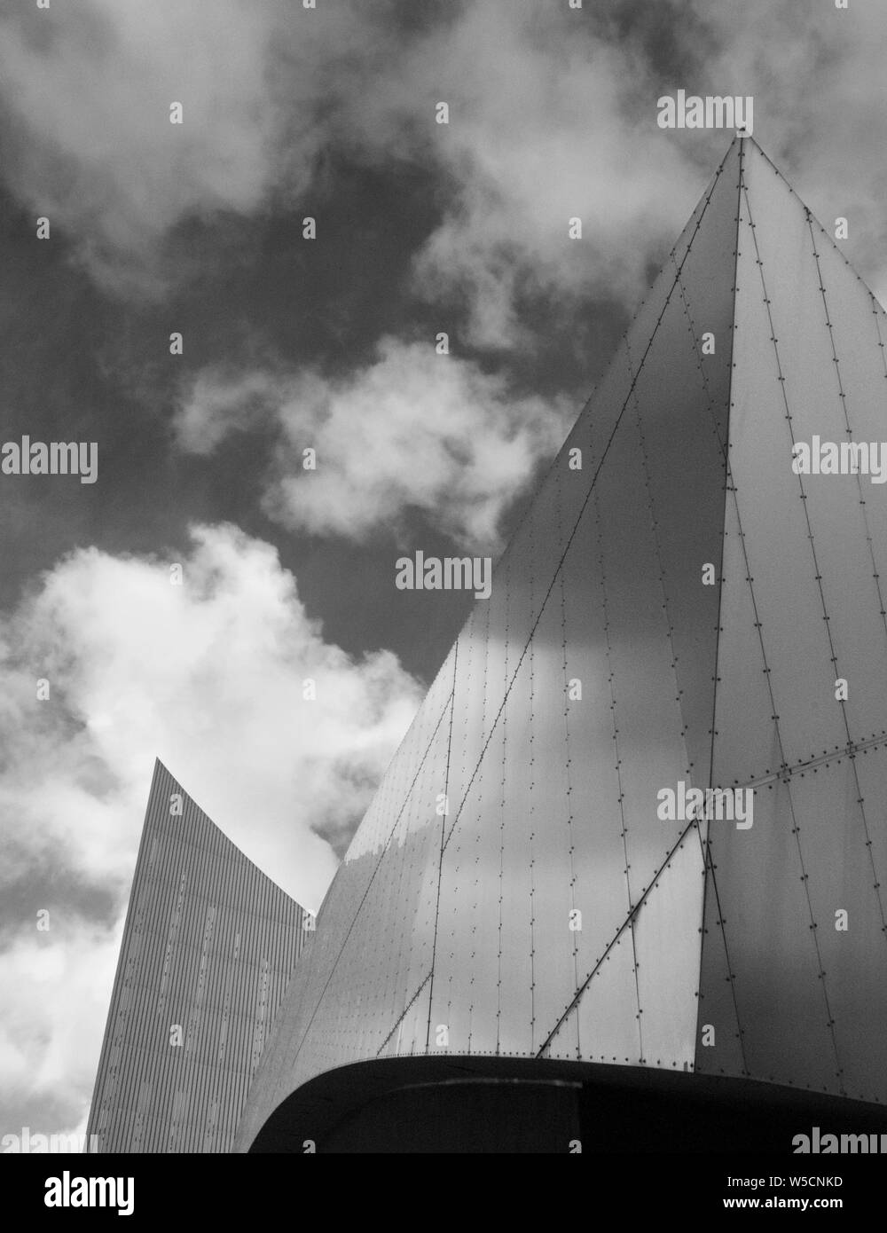 Skeletal architecture hi-res stock photography and images - Alamy