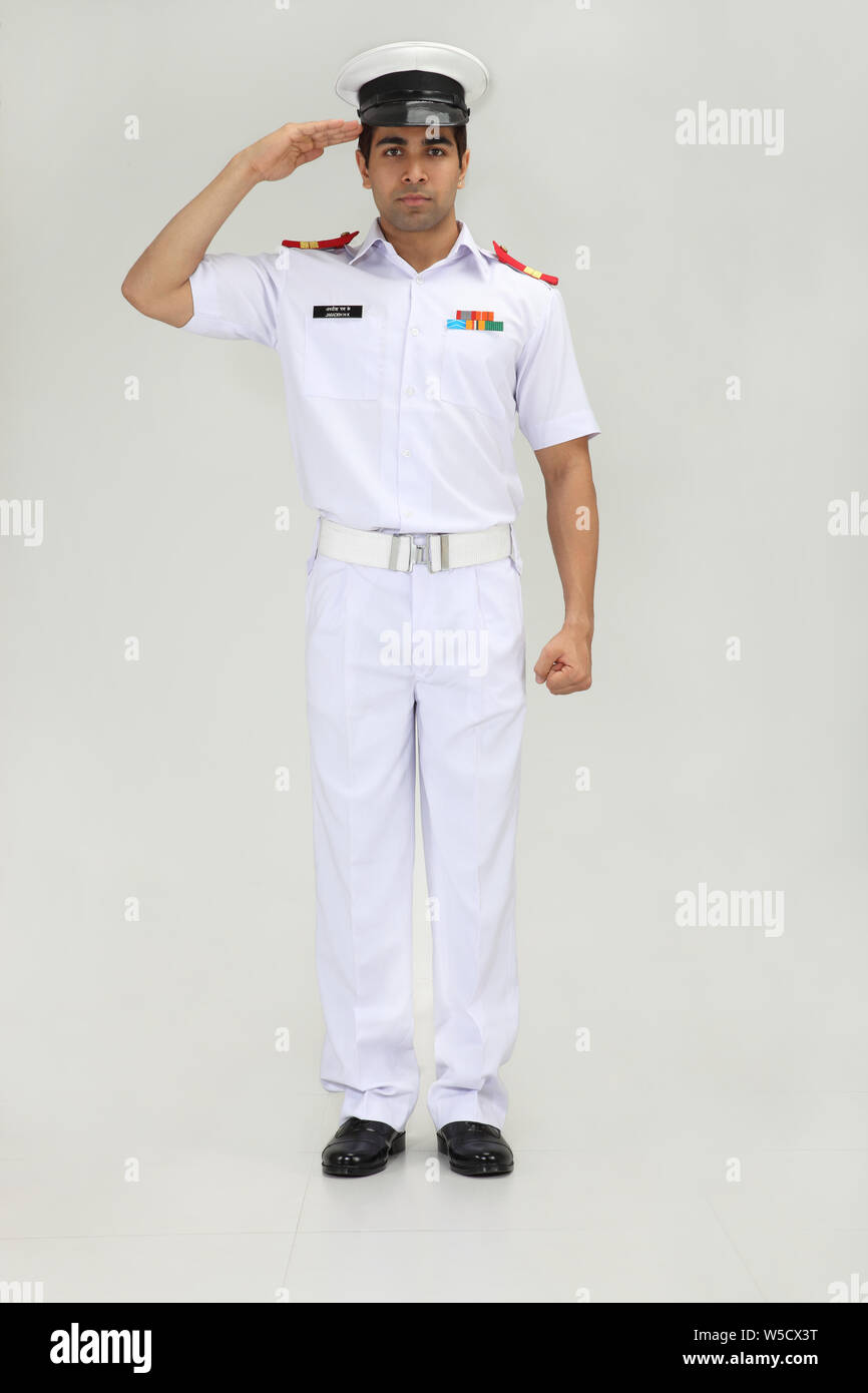 Navy officer saluting hi-res stock photography and images - Alamy