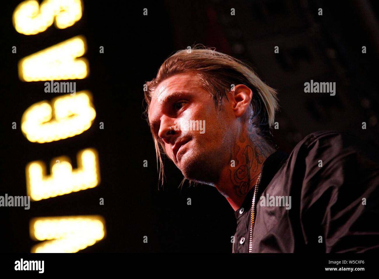 Aaron carter 2000 hi-res stock photography and images - Alamy