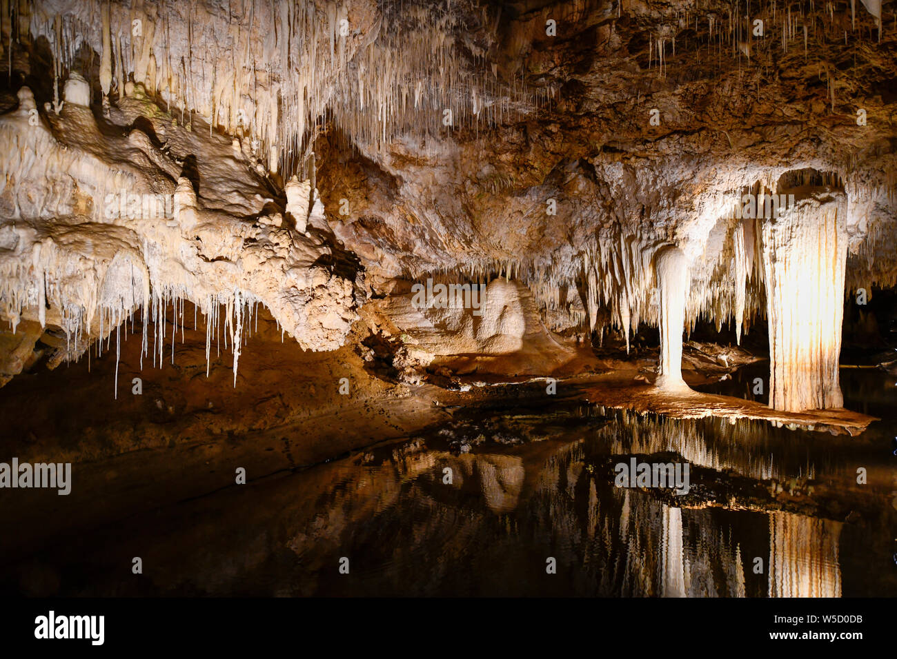 Crystal caves australia hi-res stock photography and images - Alamy