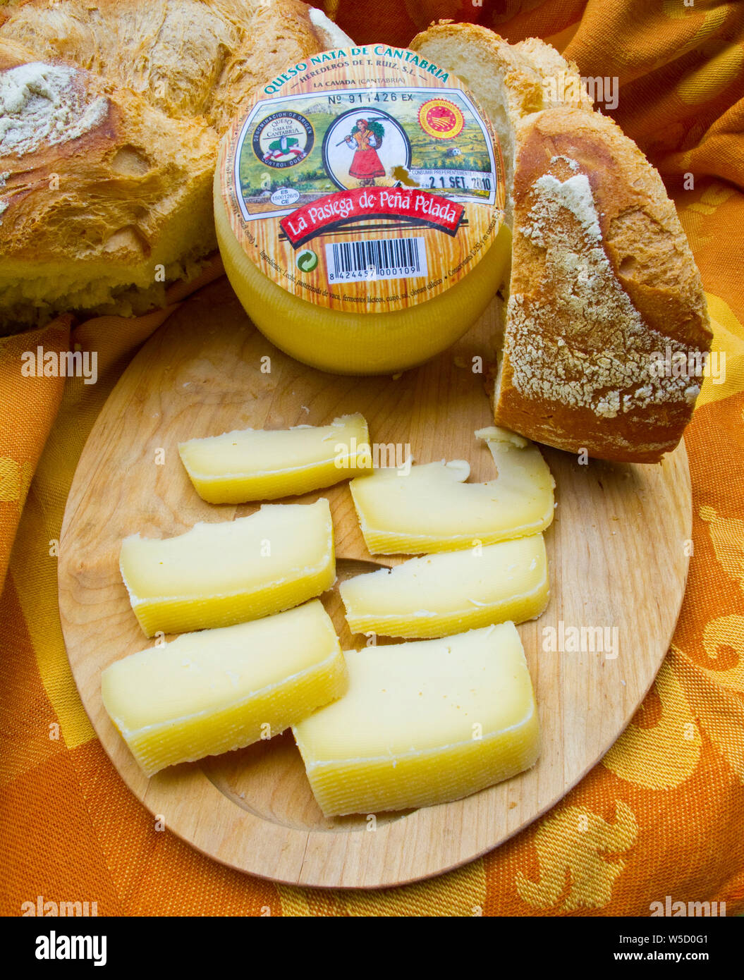 Queso de nata cantabria hi-res stock photography and images - Alamy