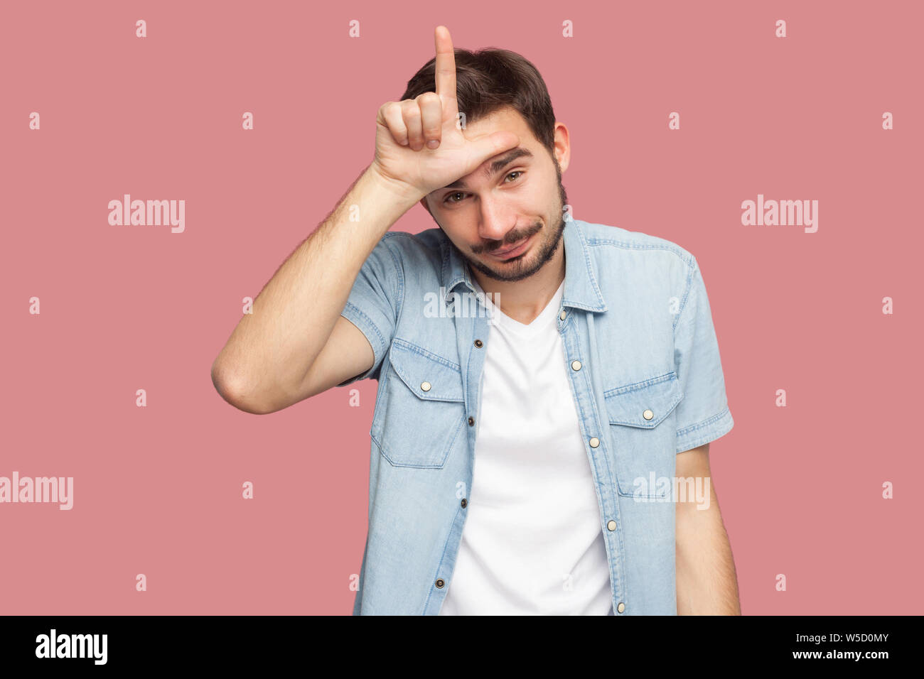 Loser sign hi-res stock photography and images - Alamy