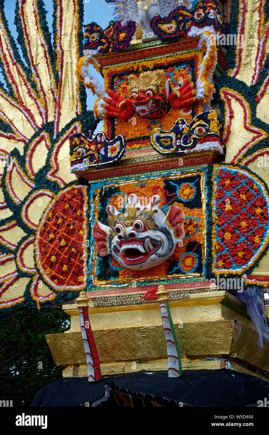 Funeral decoration hi-res stock photography and images - Alamy