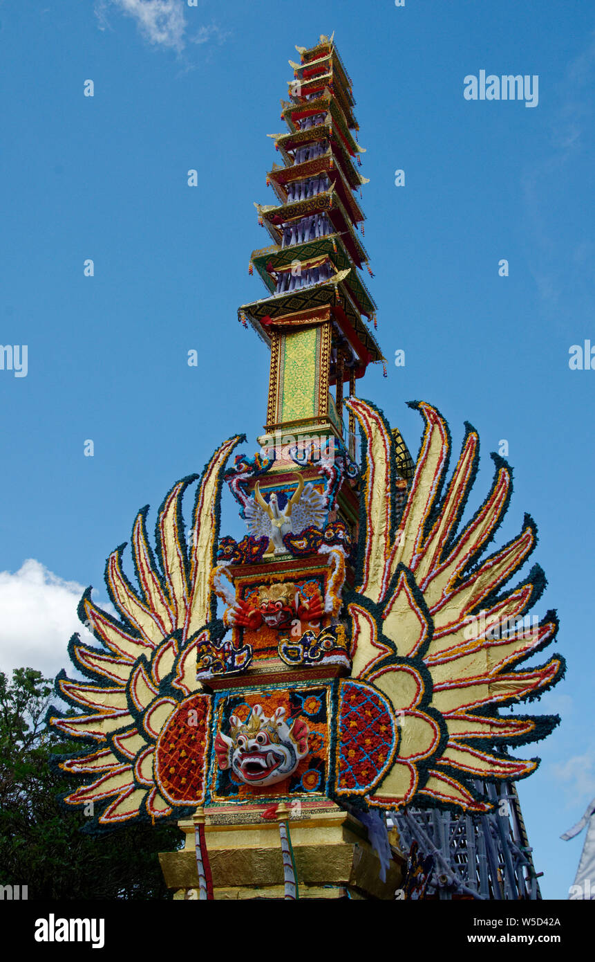 Bali funeral cremation hi-res stock photography and images - Alamy